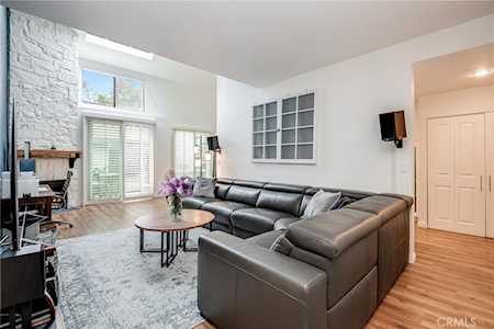 Sherman Village | Sherman Oaks Condos | 13331 Moorpark St Sherman Oaks, CA 91423