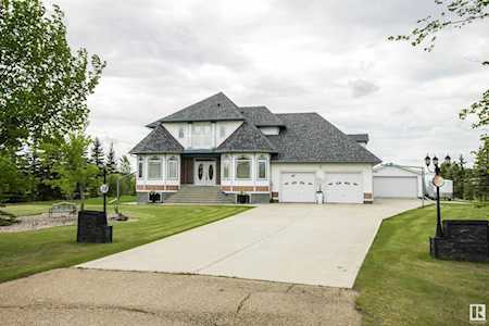 Rural Strathcona County Alberta Luxury Homes