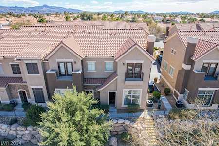 Robindale Villas Townhomes for Sale - Henderson, NV | SeeVegasHomes