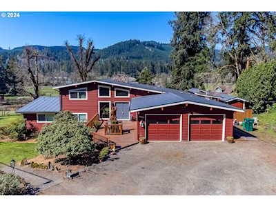 Luxury Homes for Sale Springfield Oregon