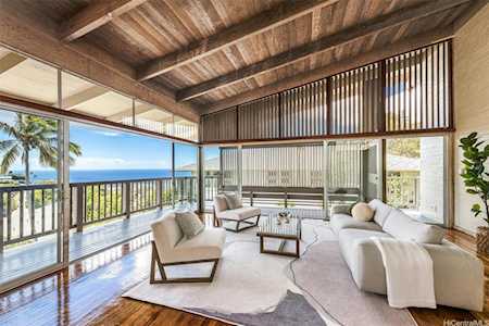 Maunalani Heights | Neighborhood Information & Homes For Sale