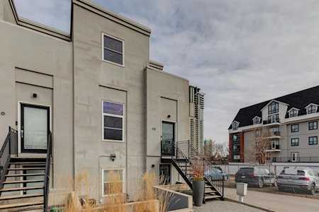 Townhouses for Sale in Calgary - Townhomes in Calgary