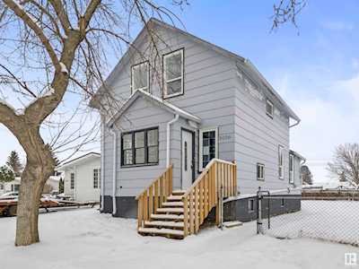 Bruderheim Alberta 2 Storey Homes