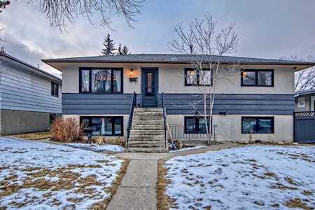 Houses for Sale in Glenbrook Calgary.