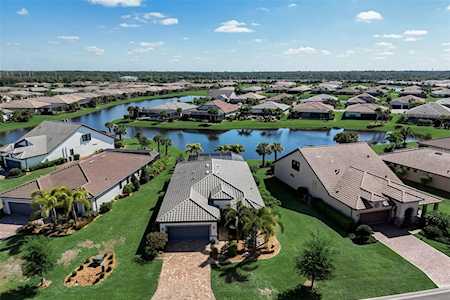 Lakewood Ranch Waterfront Homes For Sale - Lakewood Ranch, FL
