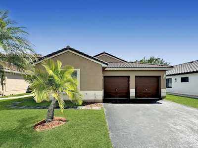 Laguna Isles Real Estate - Homes for Sale in Laguna Isles