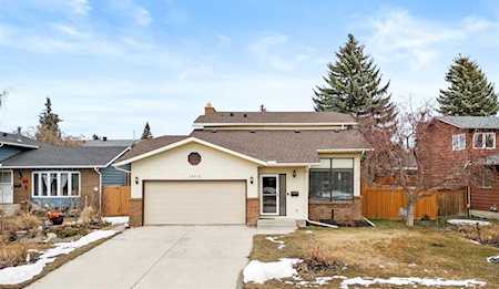 Deer Run Homes for Sale in Calgary, Alberta | Houses in Calgary