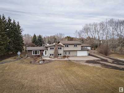 Rural Strathcona County Alberta Homes with Deck
