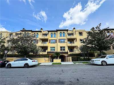 Rosewood Villas | Larchmont Village Condos | 5037 Rosewood Ave Los ...