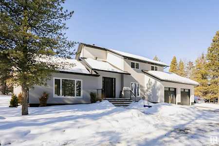 Rural Strathcona County Alberta Homes with Deck
