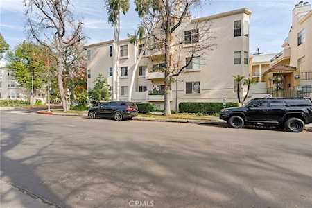 Chandler Park Village | Sherman Oaks Condos | 5455 Sylmar Ave Sherman Oaks, CA 91401