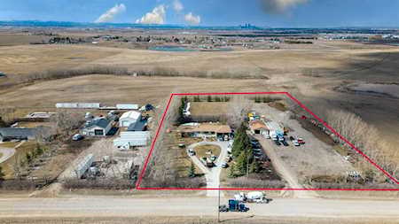Calgary Homes With Acreage For Sale - Calgary Acreage Properties