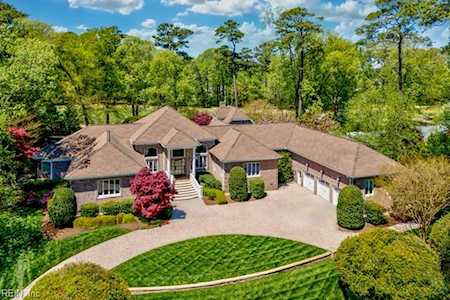 Bay Colony, The Best Neighborhoods in Virginia Beach