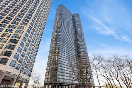 Harbor Point Condos of Chicago | 155 N Harbor Drive