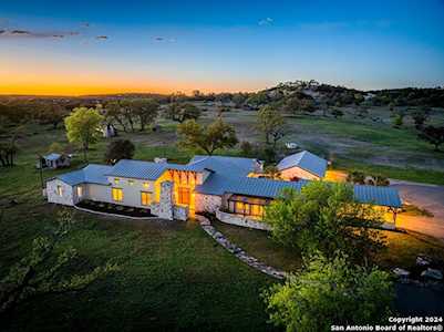 Kerr County, Texas Land & Ranches for Sale