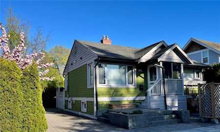 Esquimalt Real Estate - Homes for Sale in Esquimalt