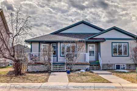 Houses for Sale in Strathmore AB.