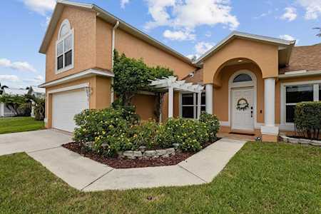 Waterfront Homes and Luxury Condos in Rio Florida for Sale