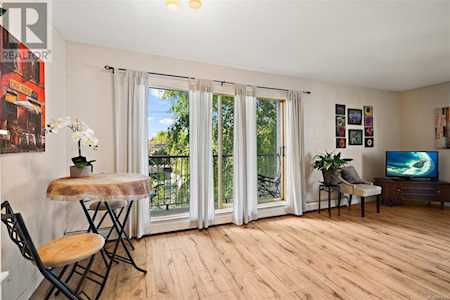 Saanich 1 Bedroom Condos For Sale & MLS® Real Estate