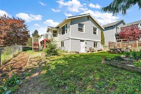 Esquimalt Real Estate - Homes for Sale in Esquimalt