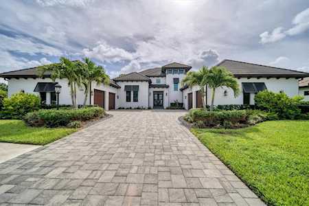 Sarasota FL Gated Community Homes for Sale - Sarasota Florida Homes ...