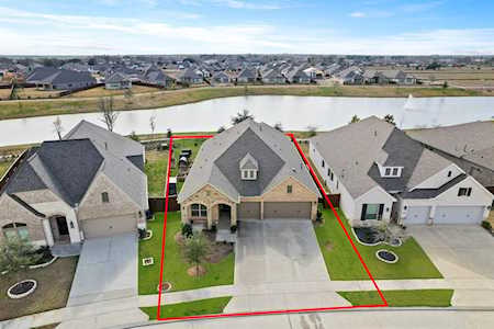 Master Planned Communities in Iowa Colony, Texas