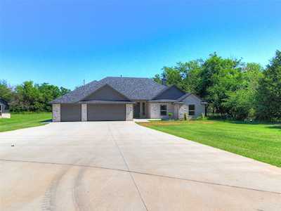 Oak Tree Real Estate - Homes for Sale in Oak Tree