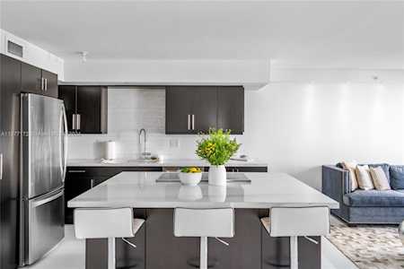 Lincoln Bay Towers Condos for Sale | 1450 Lincoln Rd