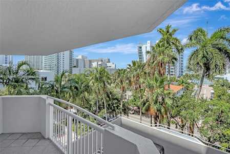 Lincoln Bay Towers Condos for Sale | 1450 Lincoln Rd