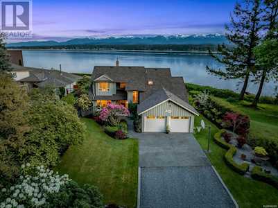 Comox Waterfront For Sale & MLS® Listings | Loyal Homes