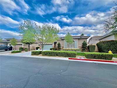Chelsea Gardens in Summerlin Homes for Sale | @seevegashomes