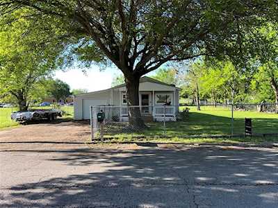 Eva Hines | DallasAndBeyond.com