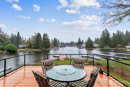 Pipe Lake Waterfront Homes in Black Diamond & Maple Valley, WA (Local ...