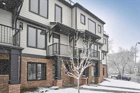 Townhouses for Sale in Calgary - Townhomes in Calgary