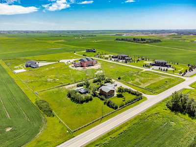 Calgary Homes With Acreage For Sale - Calgary Acreage Properties
