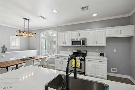 82+ SUMMERLIN Las Vegas Condos for Sale #1 702-882-8240