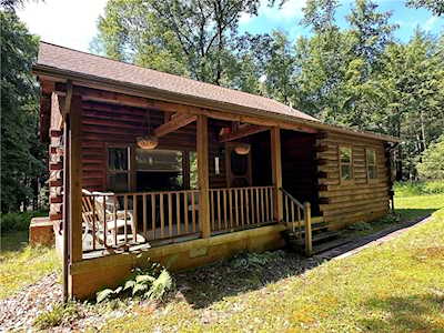 Log Homes and Log Cabins For Sale Near Pittsburgh