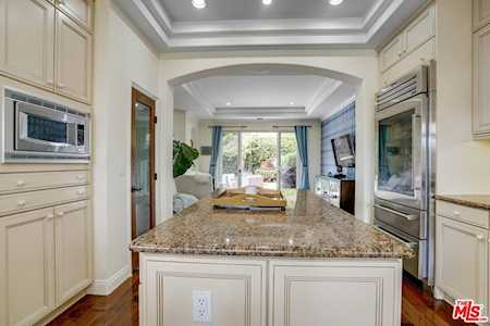 Toscana | Malibu Condos | 23925 De Ville Way, Malibu, CA 90265, USA