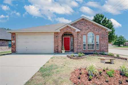 Eva Hines | DallasAndBeyond.com