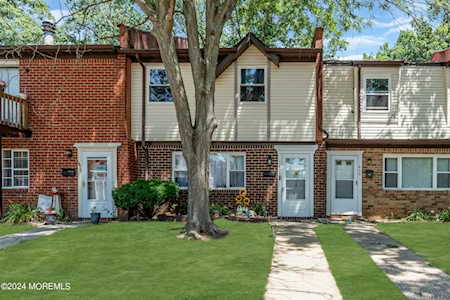 Brick Condos & Townhomes For Sale