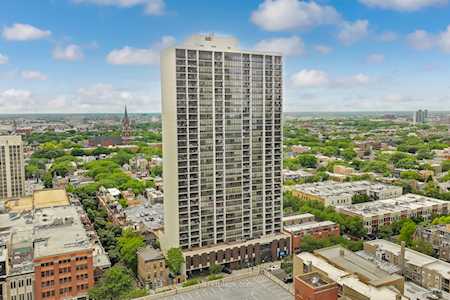 Americana Towers Condos of Chicago |1636 N Wells Street