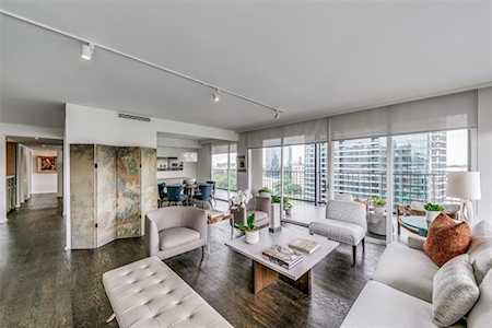 Dallas High Rise Condos for Sale | High Rise Condos Dallas