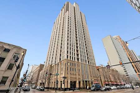 Michigan Avenue Tower Condos of Chicago | 1250 S Michigan Avenue