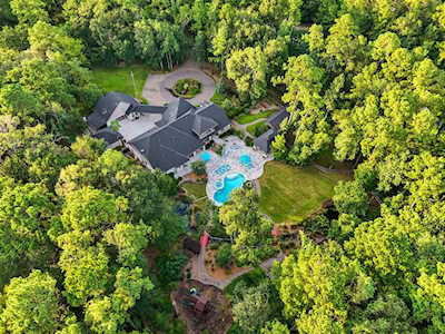 Gated Neighborhoods In and Around The Woodlands, Texas