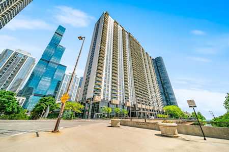 Chicago High-Rise Condos For Sale