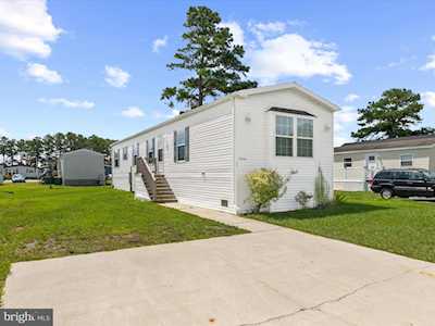 Mariners Cove MHC Waterfront Mobile Home Park - Millsboro Delaware