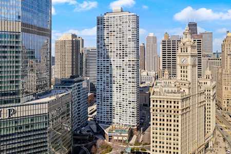 River Plaza Condos of Chicago | 405 N Wabash Ave