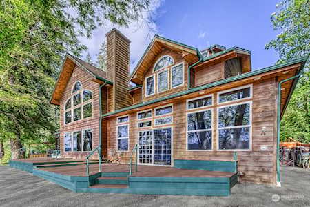 Key Peninsula Waterfront Homes (Local Waterfront Specialists)