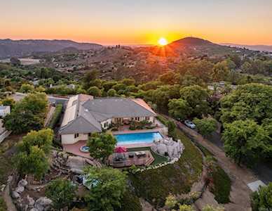 9 Reasons Valley Center San Diego Is a Great Place to Live in 2024 | 2025