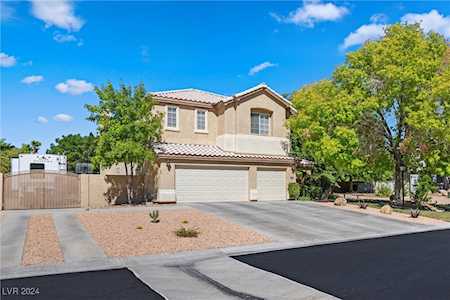 Deerbrooke Estates Homes for Sale in Las Vegas, NV | @seevegashomes